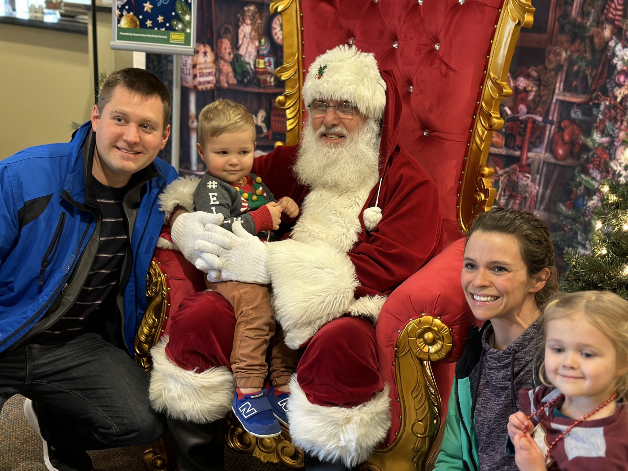 Uptown Winter Market Draws Holiday Crowds - Mt Lebanon Magazine
