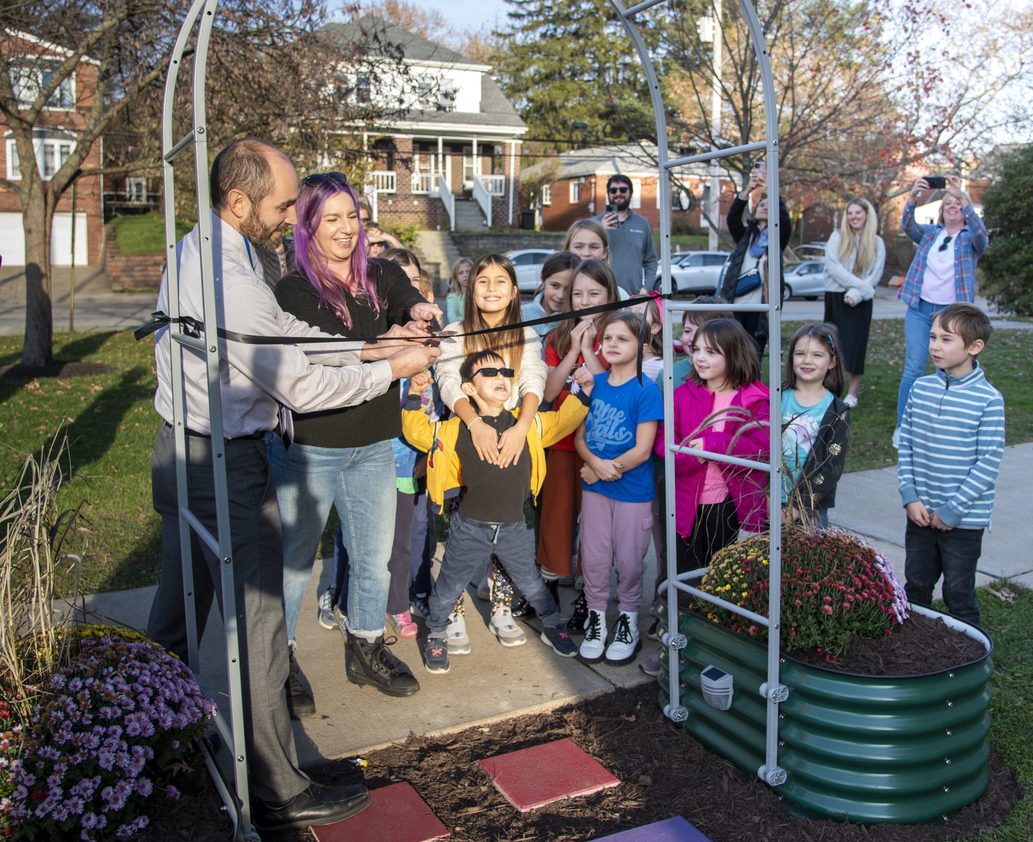 Howe Does Your Garden Grow? - Mt Lebanon Magazine